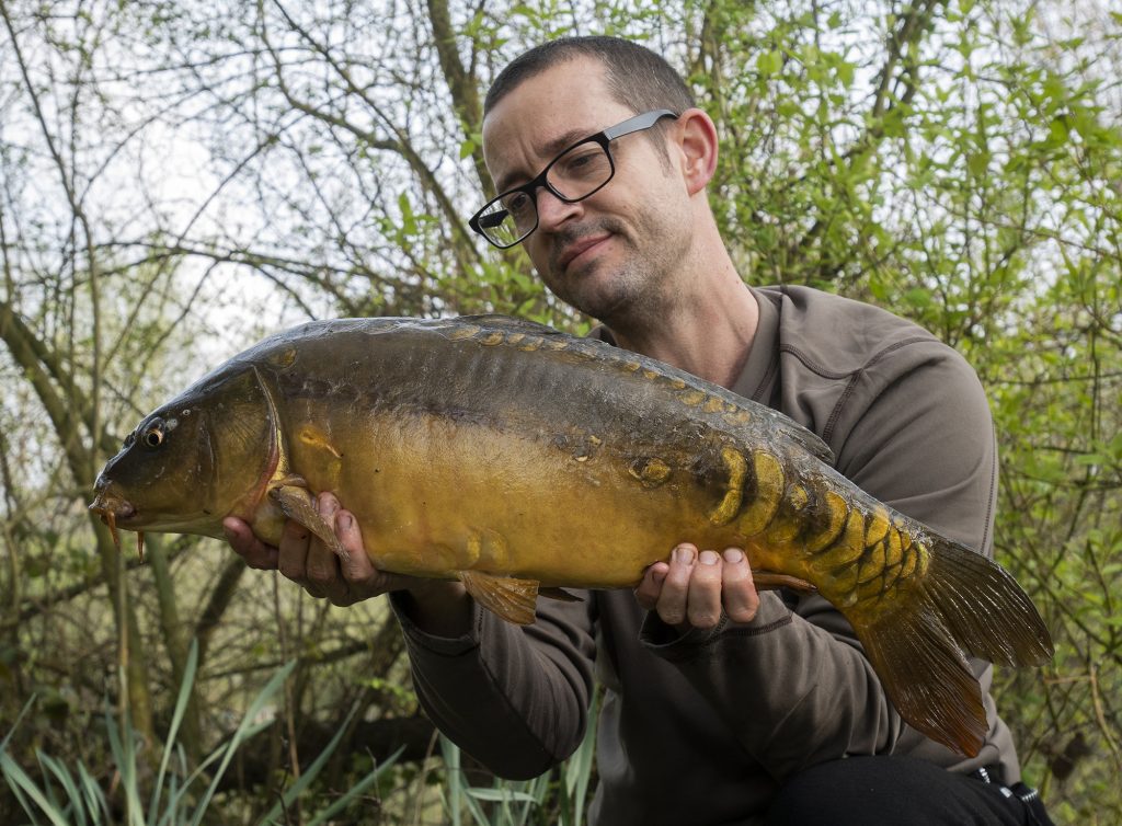 Tench Fishing in Hertfordshire on simple float tactics