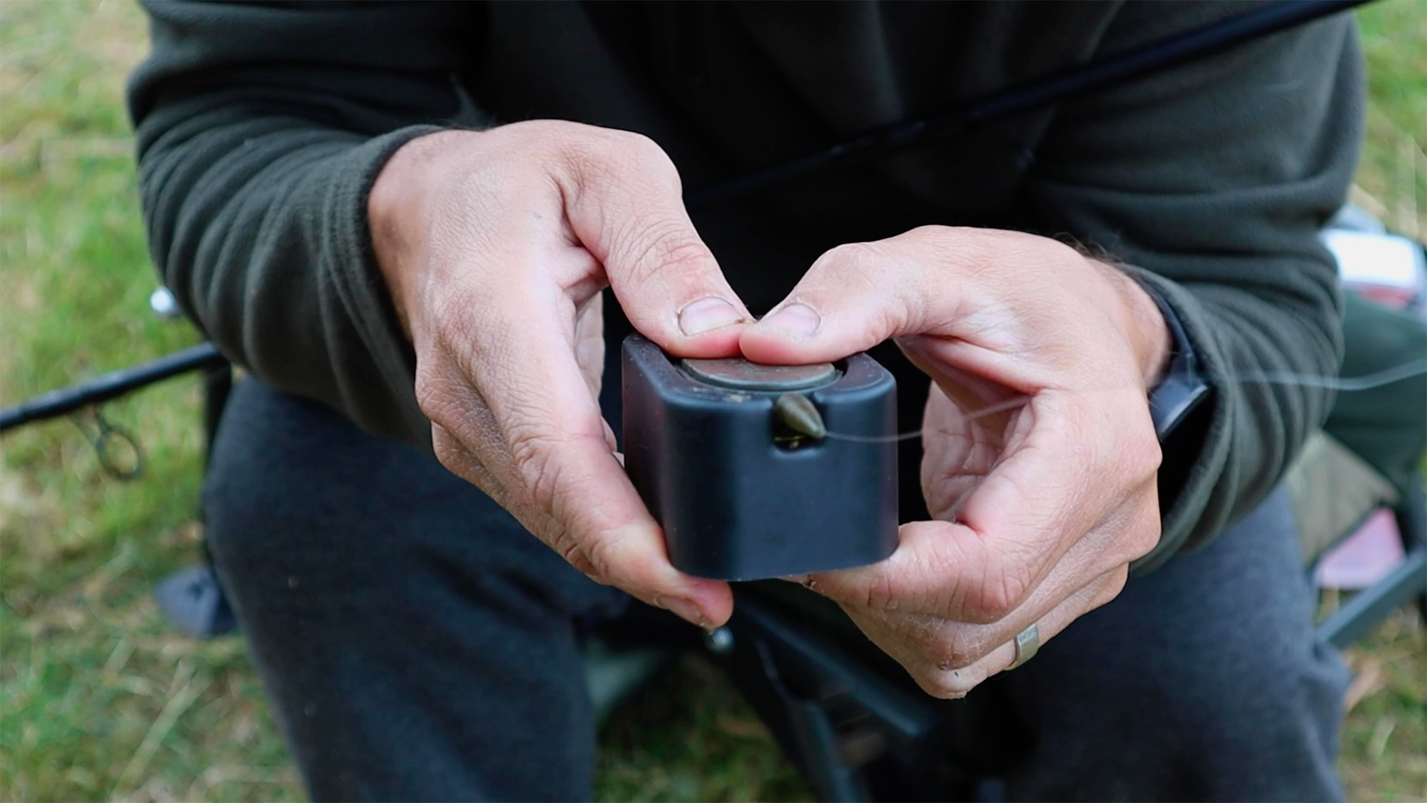 Tench Fishing with the Method Feeder - Life on the bank