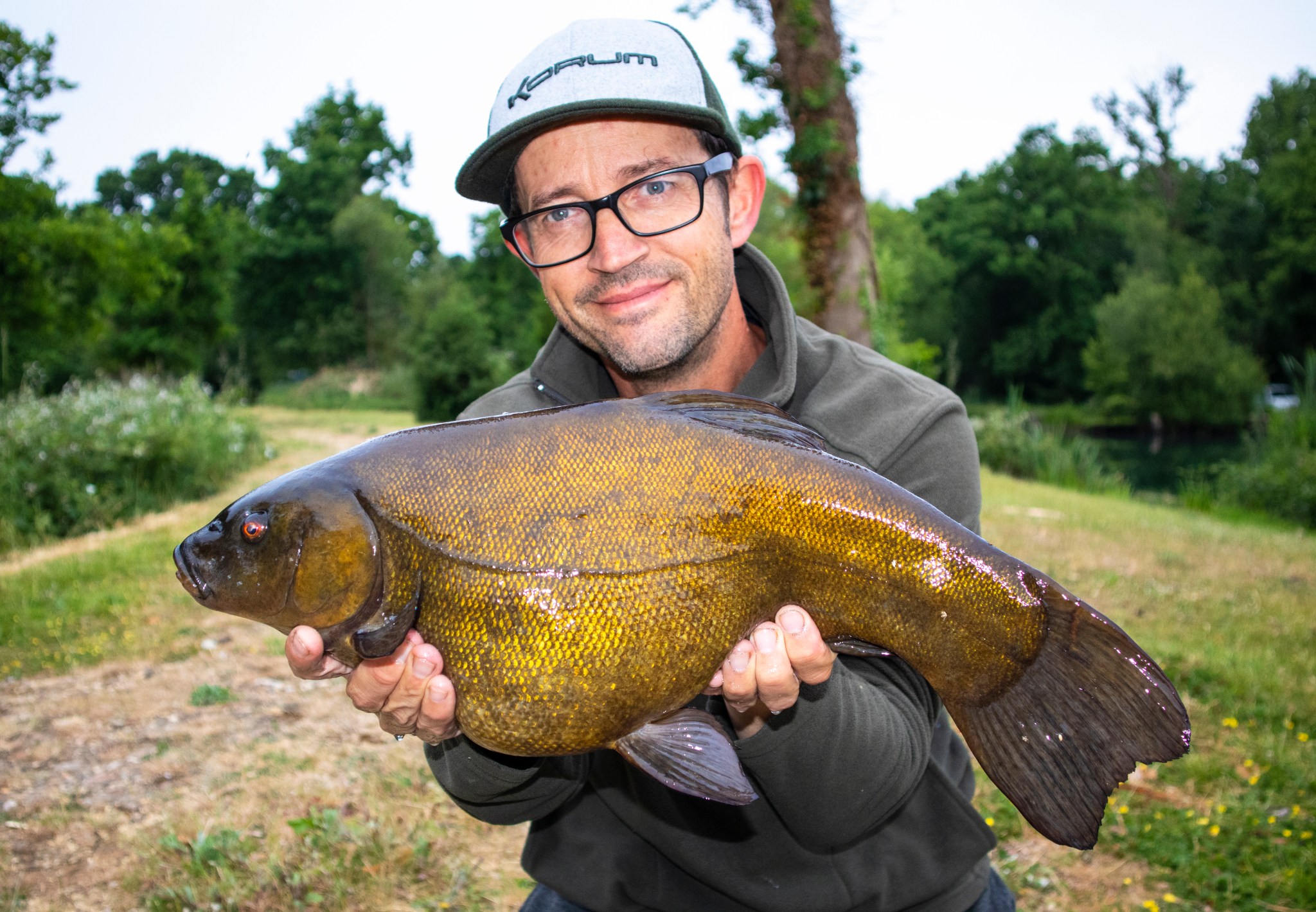 Tench Fishing with the Method Feeder - Life on the bank