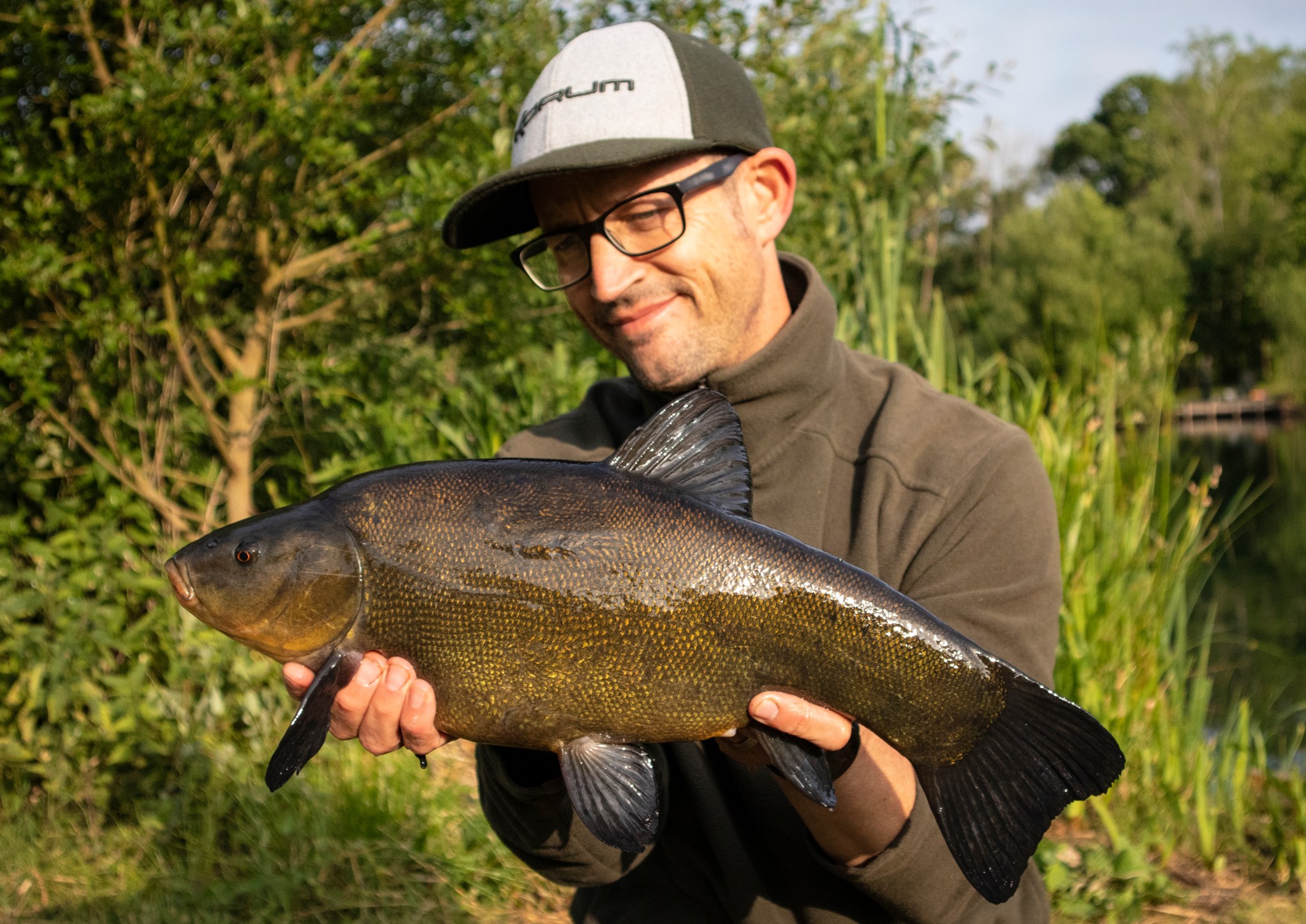Tench Fishing with the Method Feeder - Life on the bank