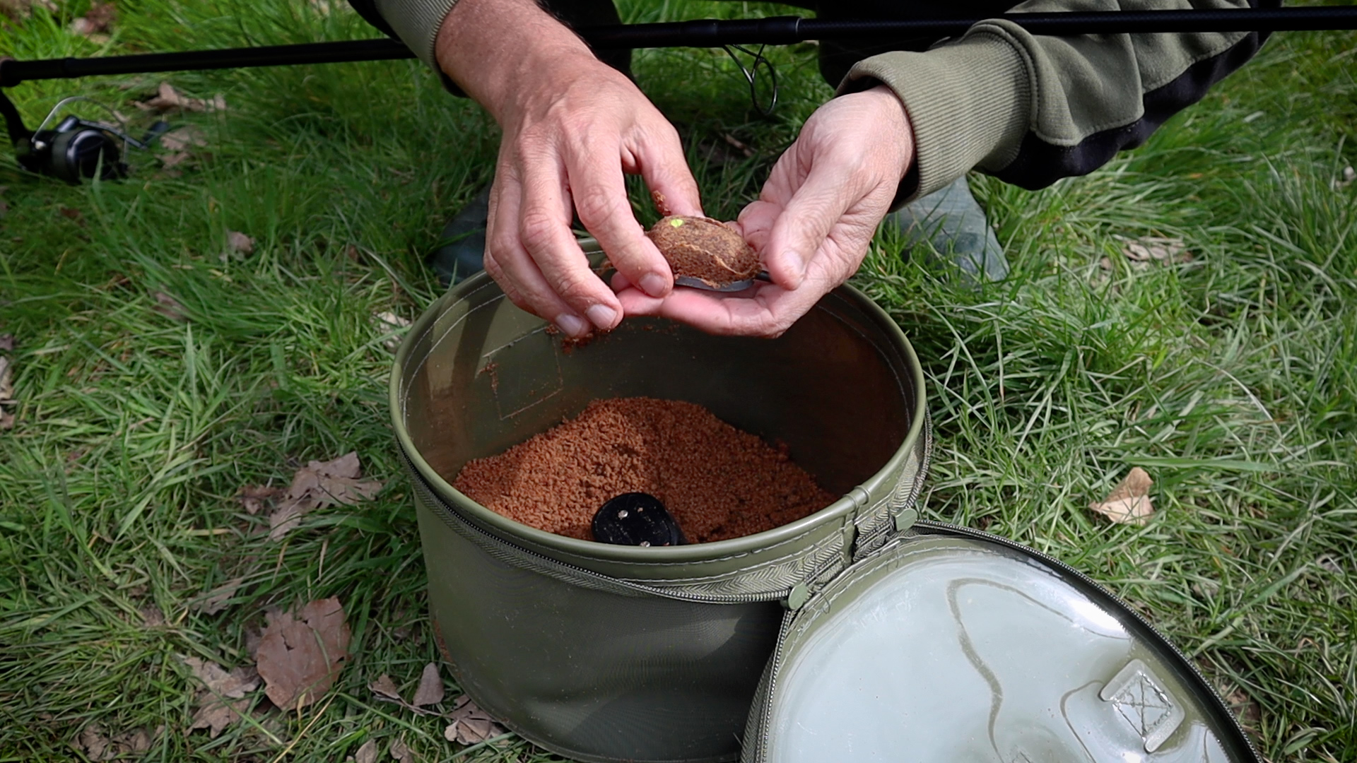 Tench Method Feeder - Life on the bank