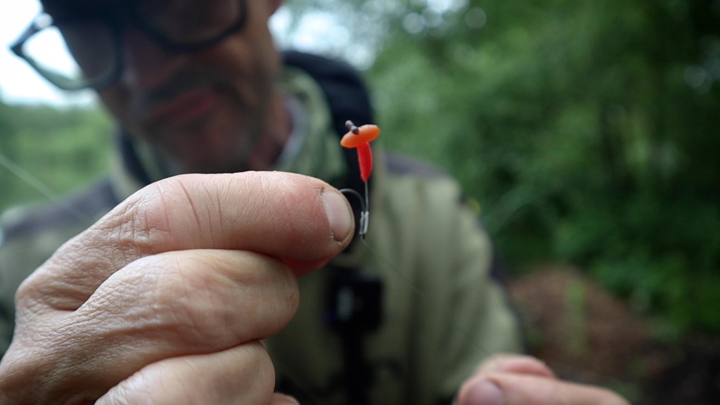 Big Tench Fishing - Life on the bank